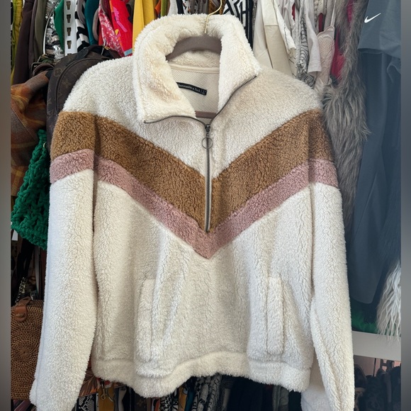 Abercrombie & Fitch | Tops | Abercrombie Sherpa | Poshmark